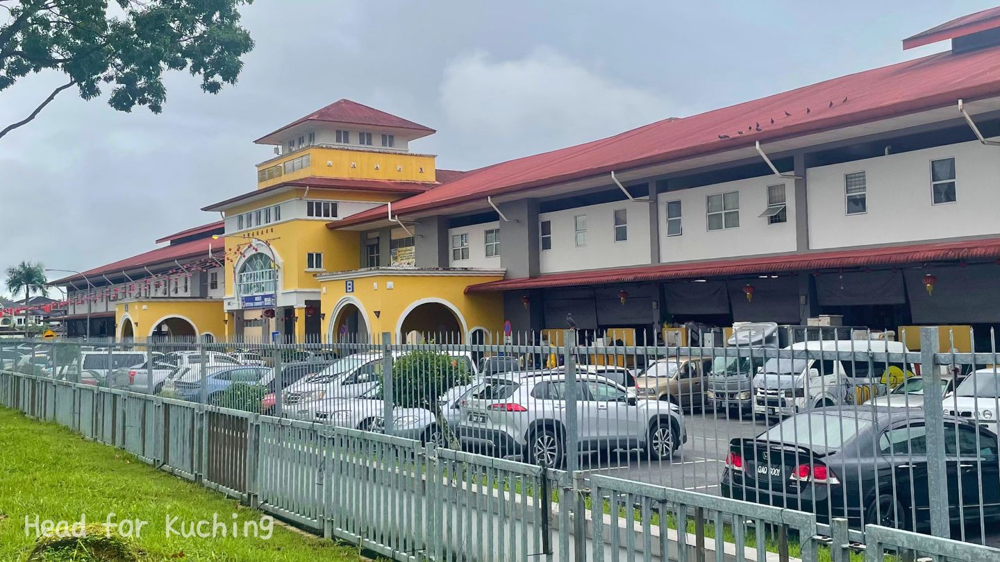 Exploring the Local Market of East Malaysia: Stutong Community Market ...